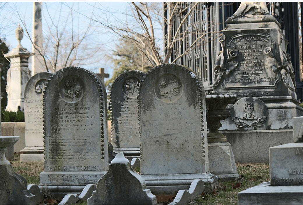 12 Creepy Stories and Urban Legends from Virginia