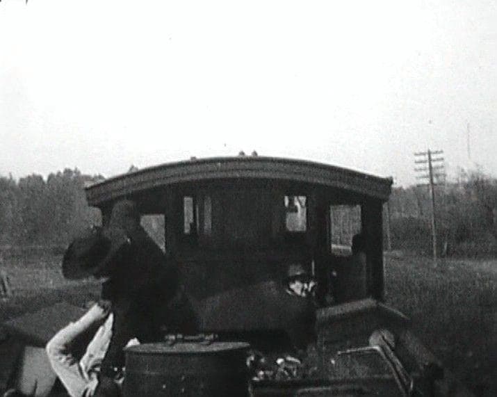 The 10 Wildest Train Robberies in World History