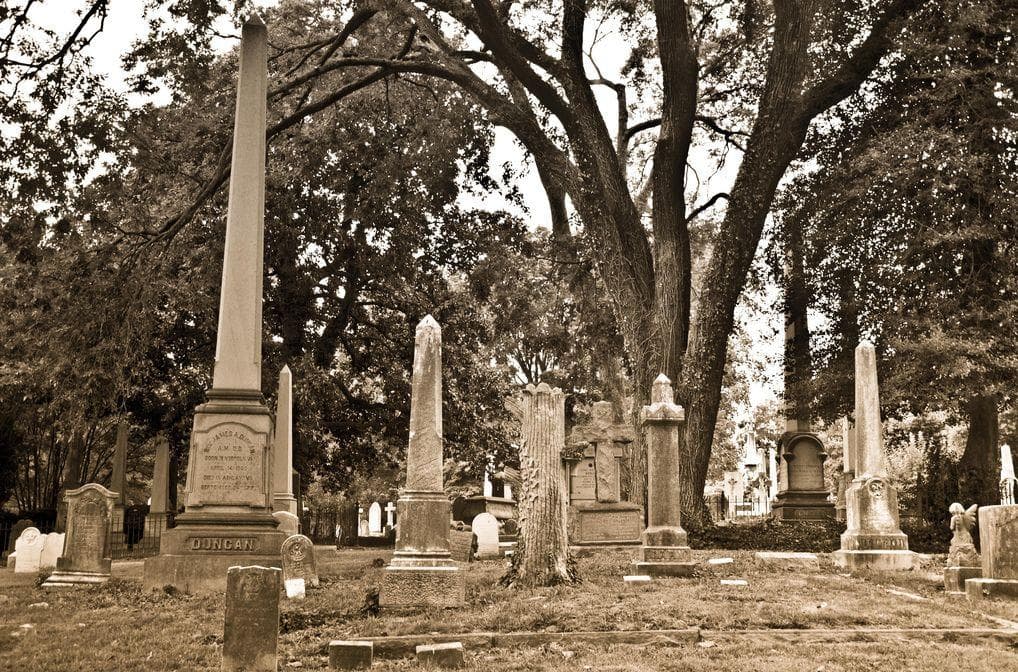 11 Creepy War Cemetery Ghost Stories