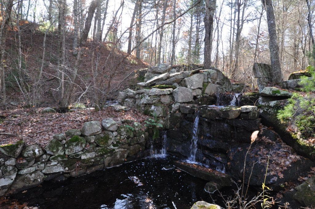 12 Creepy Rhode Island Ghost Stories and Urban Legends