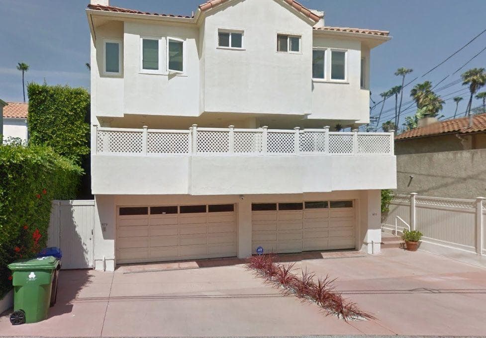 10 Famous Crime Scenes and What They Look Like Today