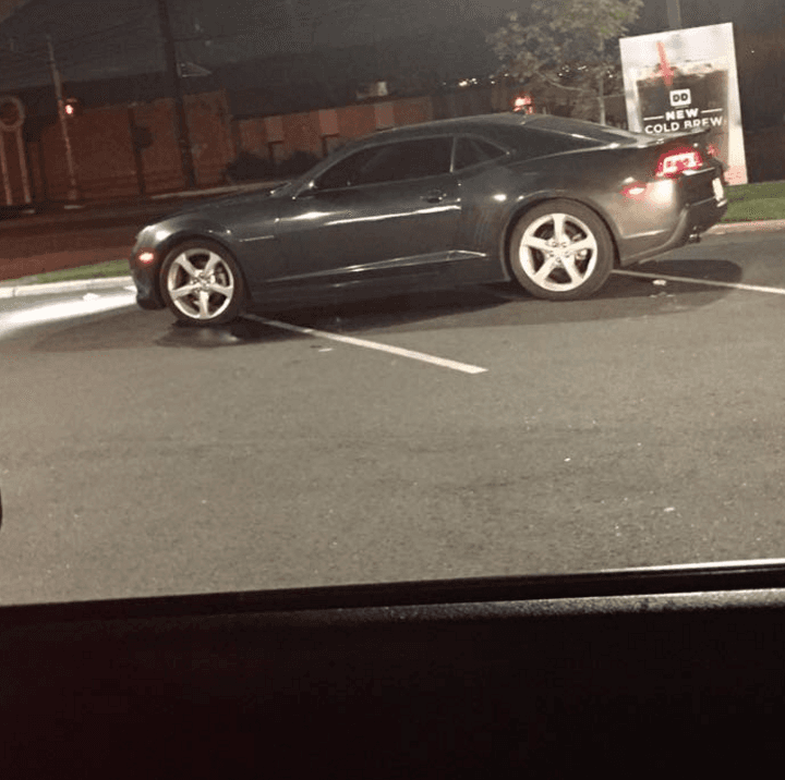 28 Infuriating Photos of Truly Terrible Parking Jobs