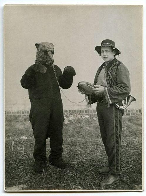 22 Insanely Creepy Vintage Circus Photos of Clowns, Freaks, And more