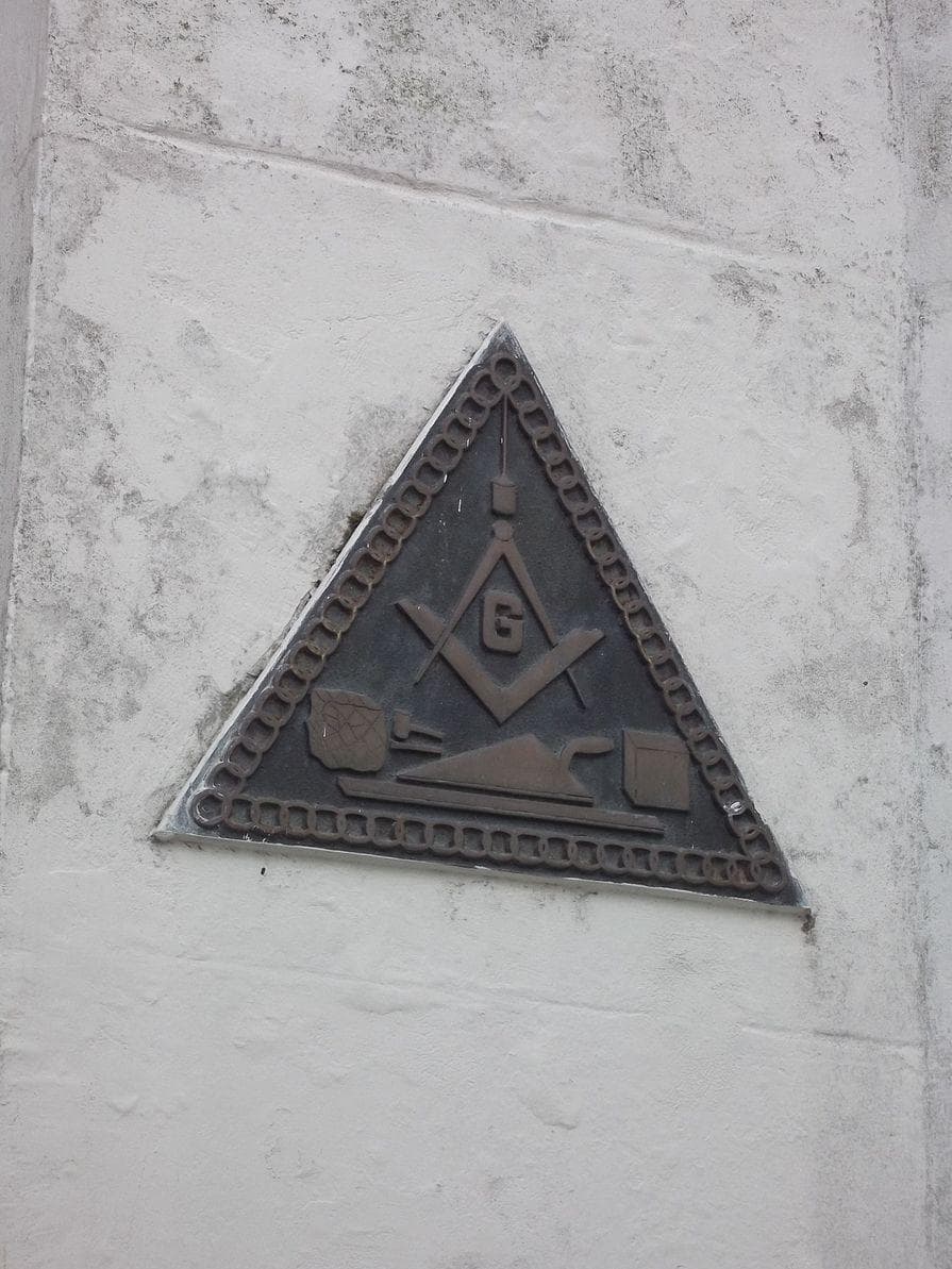 15 Common Freemason Symbols You've Never Noticed Before