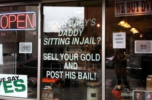 25 Hilarious Pawn Shop Signs That Are Actually Really Clever