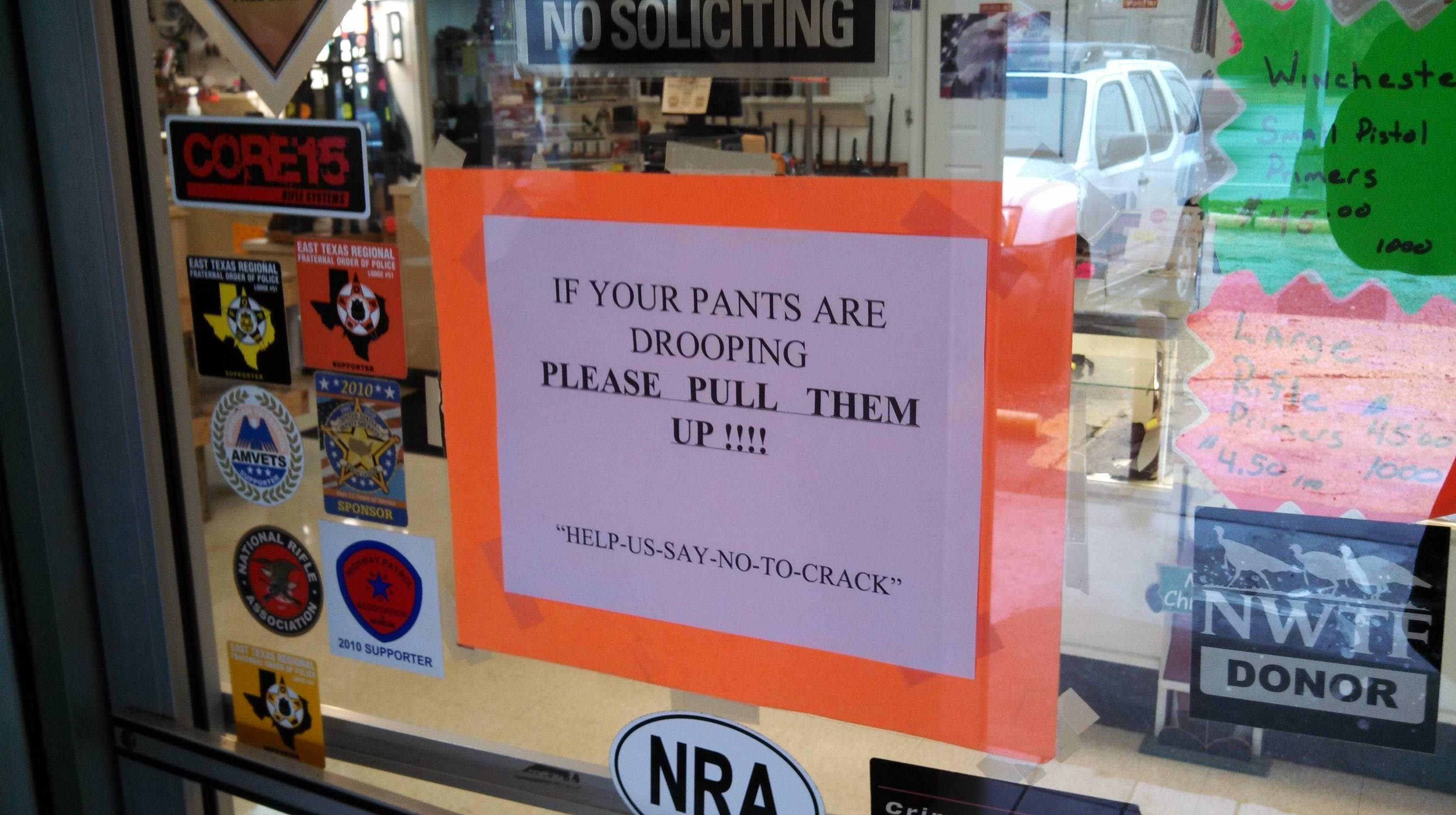 25 Hilarious Pawn Shop Signs That Are Actually Really Clever