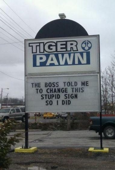 25 Hilarious Pawn Shop Signs That Are Actually Really Clever