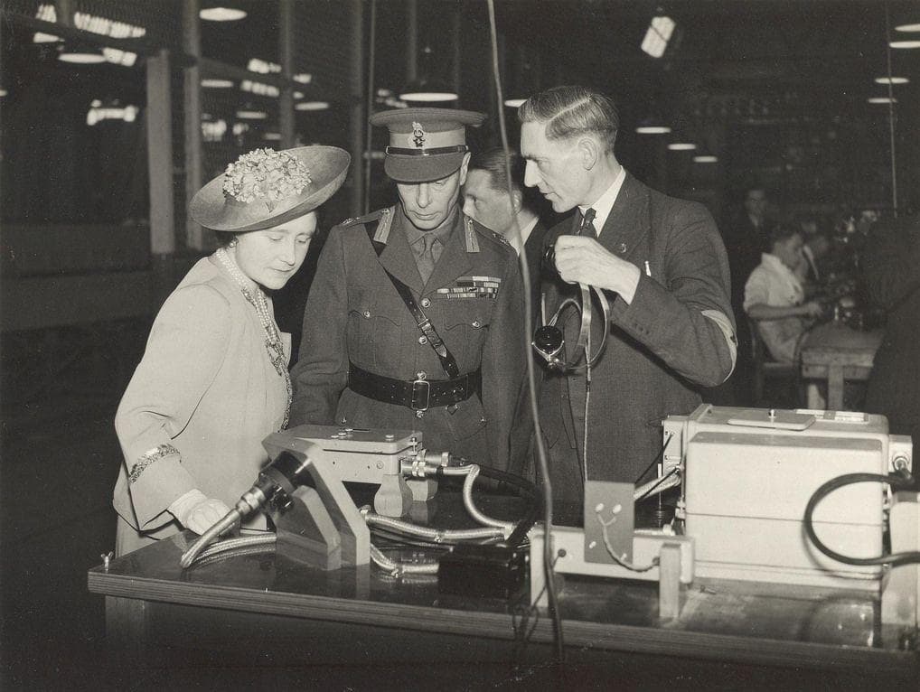 Famous Stutterers | List of Celebrities & People Who Stutter