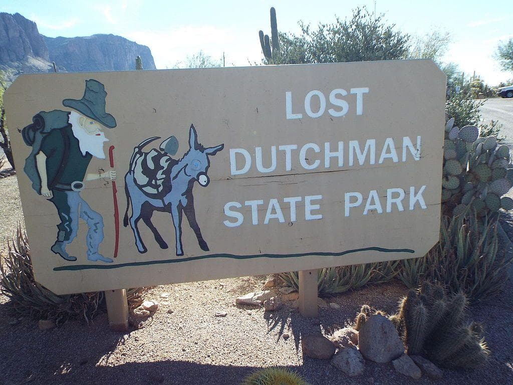 12 People Who Vanished Looking for the Lost Dutchman Treasure