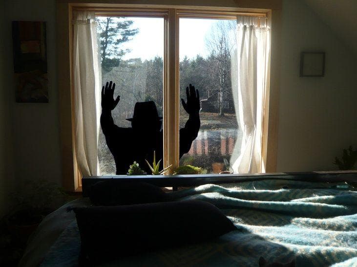 People Prank Their Neighbors