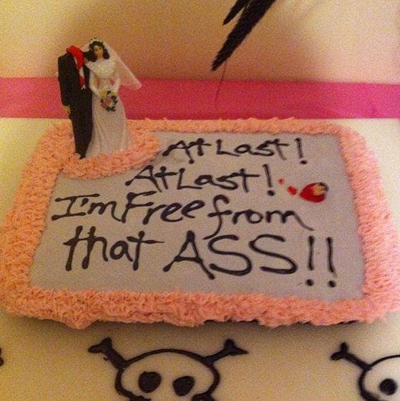 28 Brutally Funny Divorce Cakes To Send to Your Ex