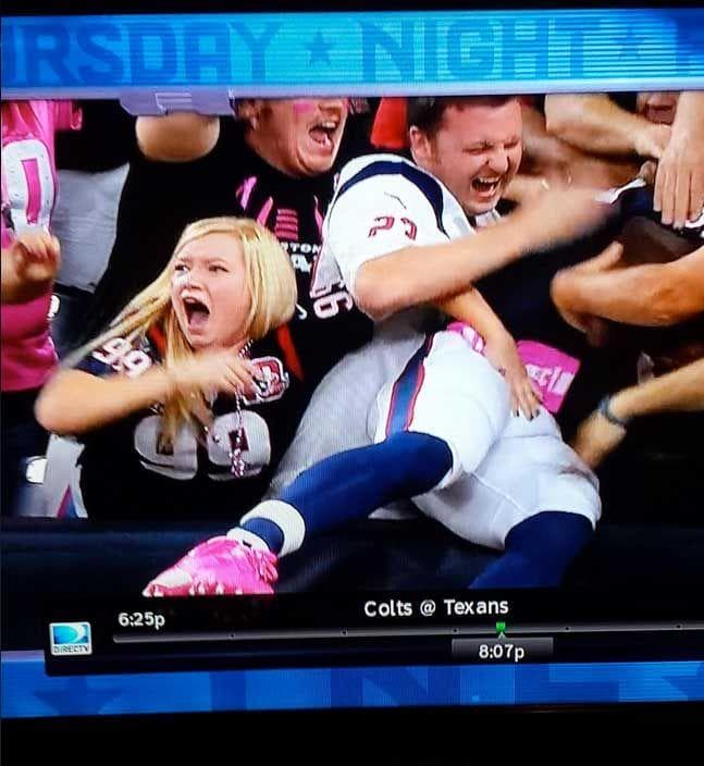 27 Hilarious NFL Freeze Frames You Can't Help But Laugh At