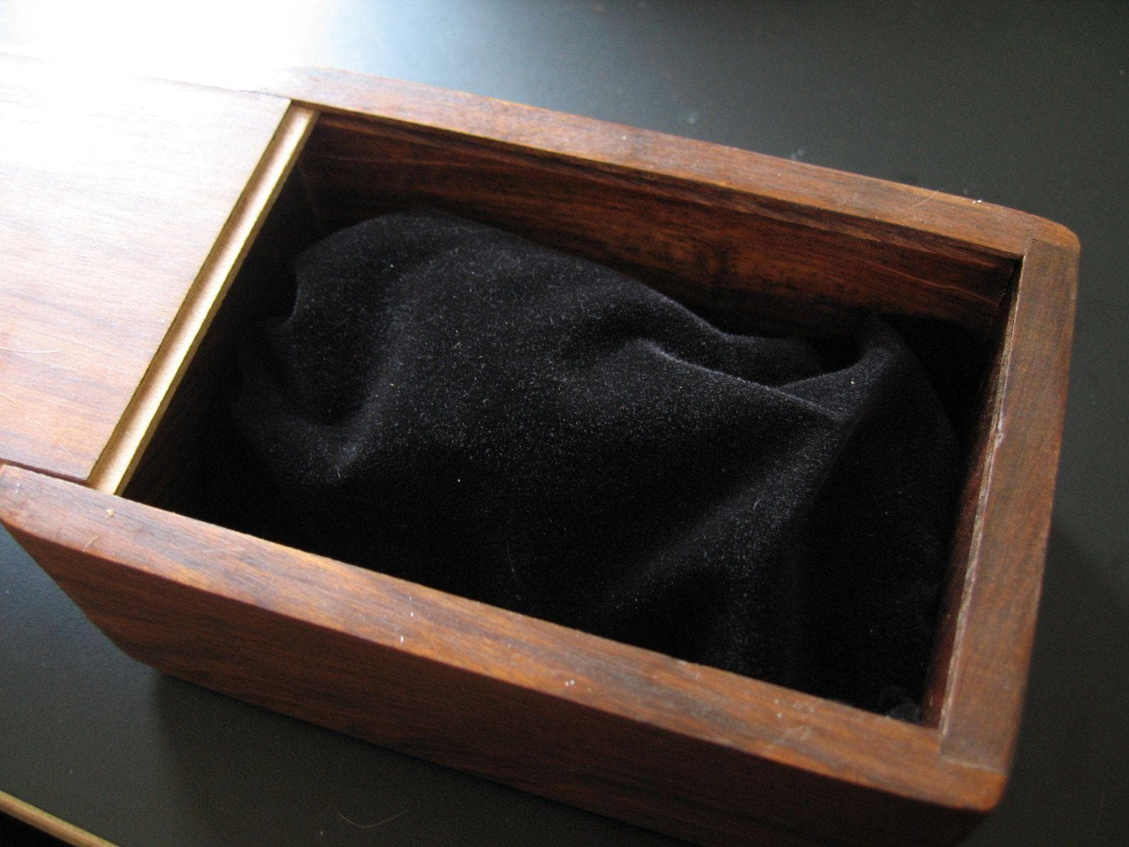 12 Shocking Things You Can Legally Send in the Mail