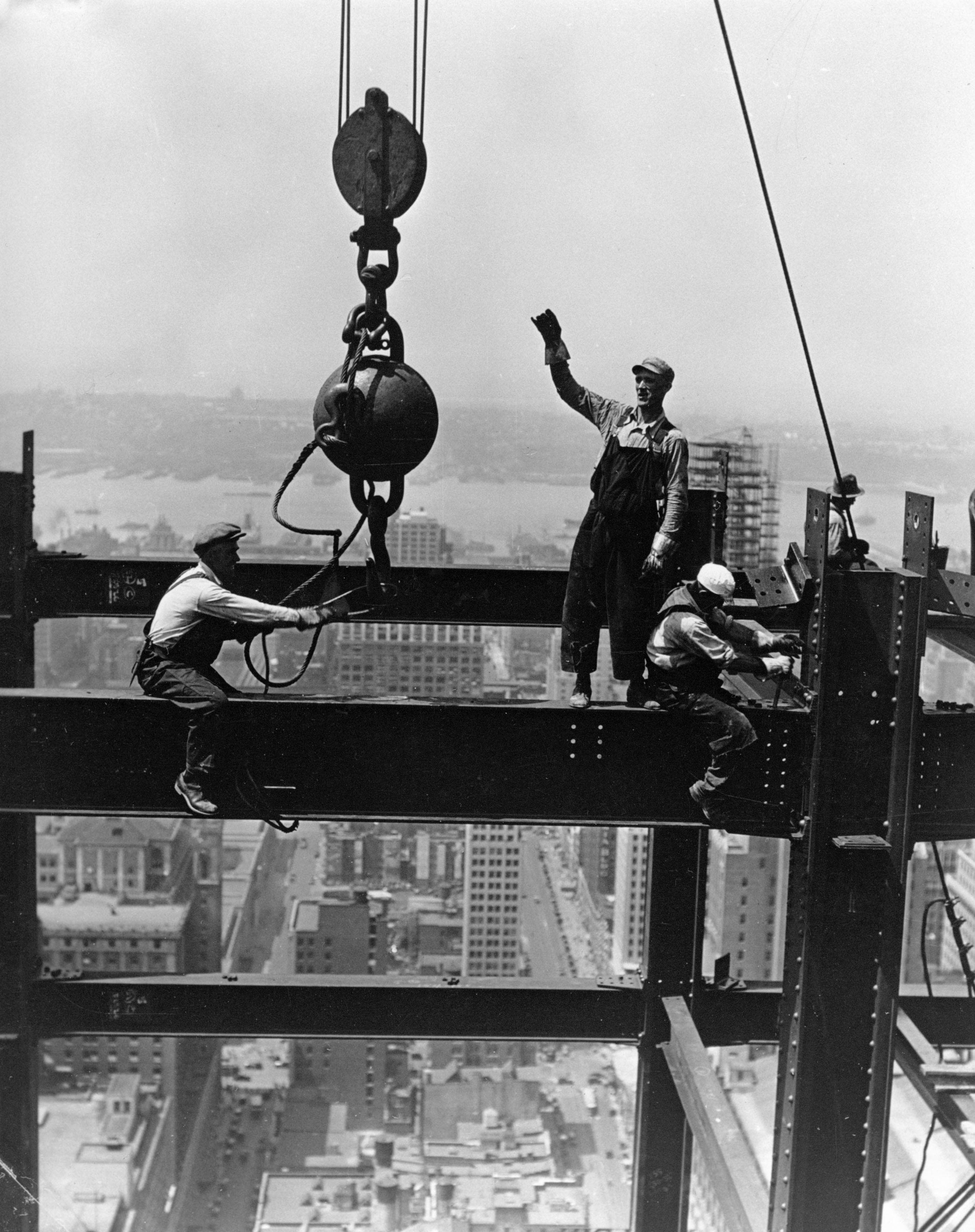 23 Stunning Photos of the Empire State Building Under Construction
