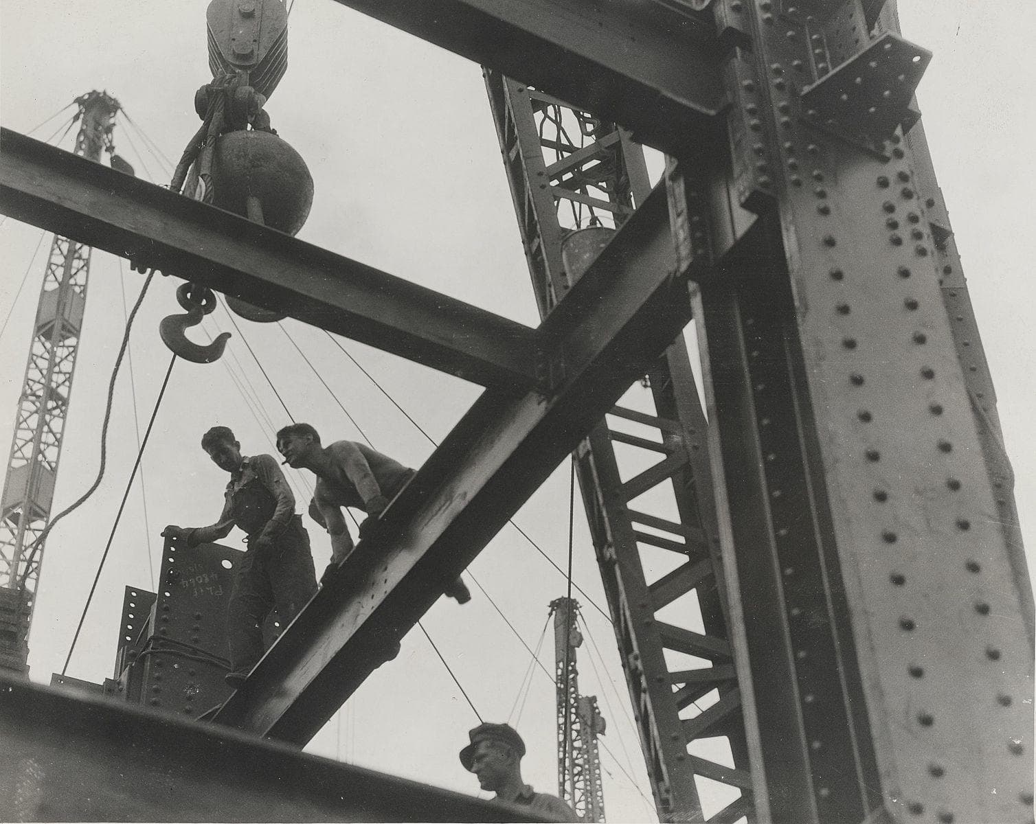 23 Stunning Photos of the Empire State Building Under Construction