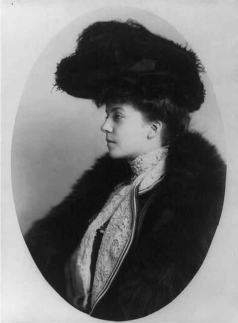 15 Scandalous Facts about Wild First Daughter Alice Roosevelt