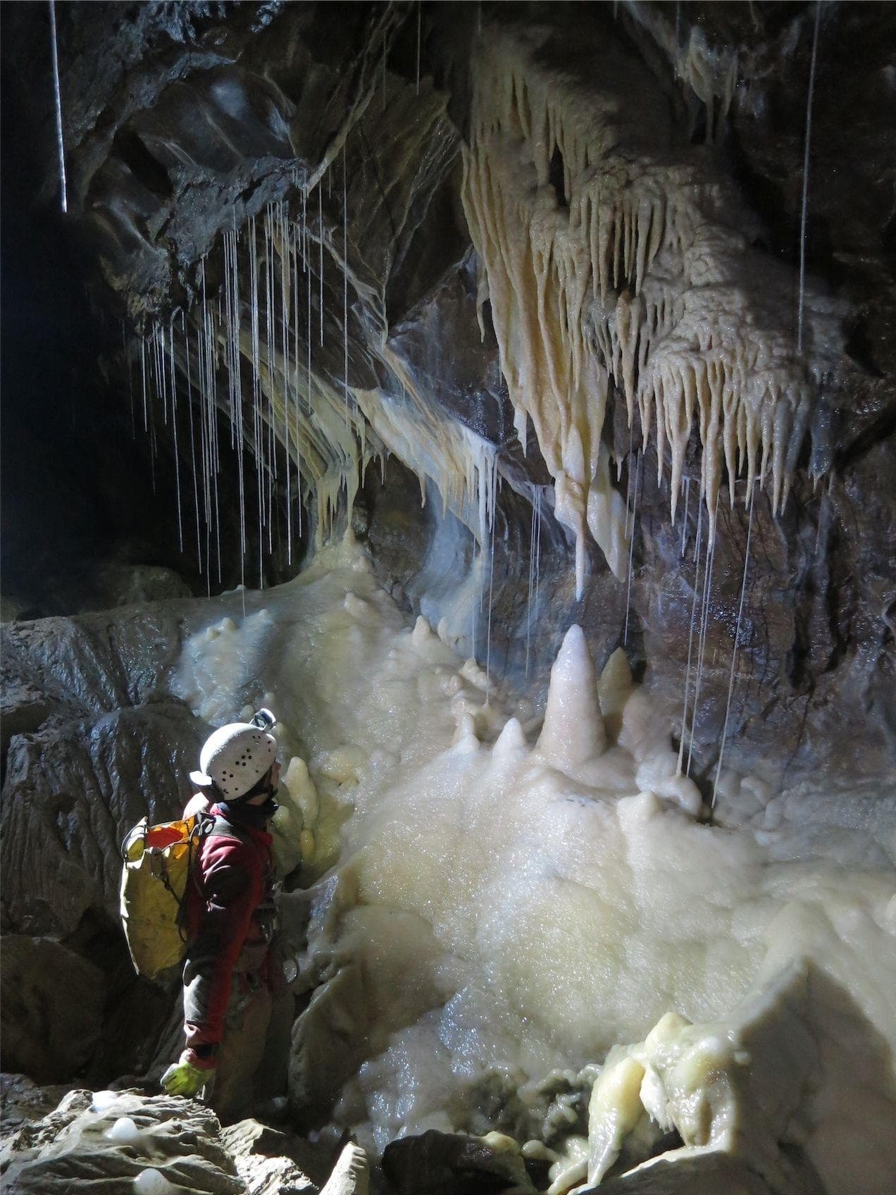20 Beyond Creepy Cave Photos That Will Trigger Your Speluncaphobia