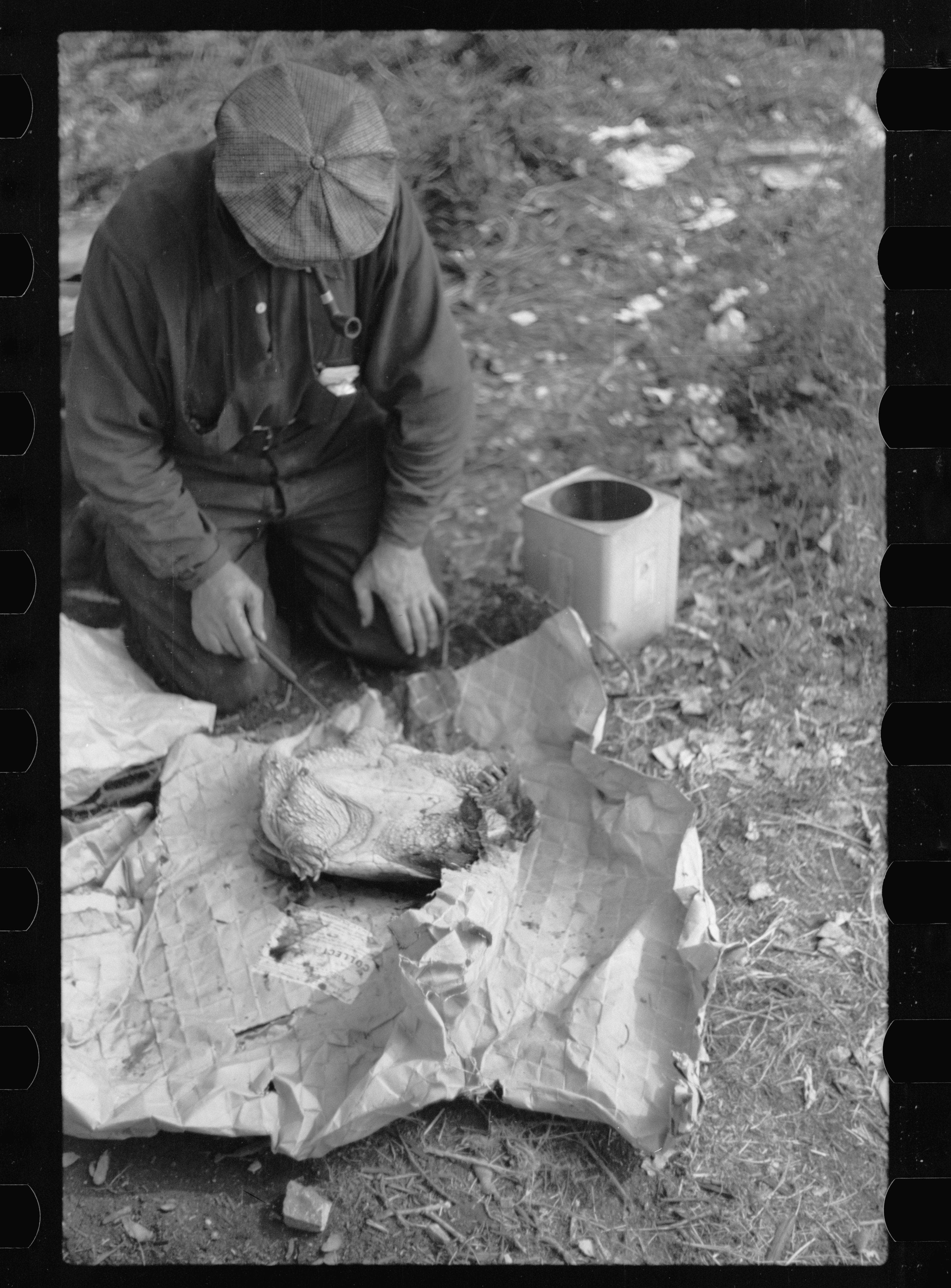 16 Historic Pictures Of American Hobos Riding the Rails