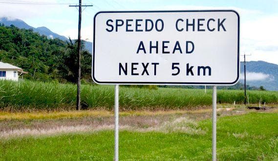 24 Foreign Road Signs That Make Absolutely No Sense