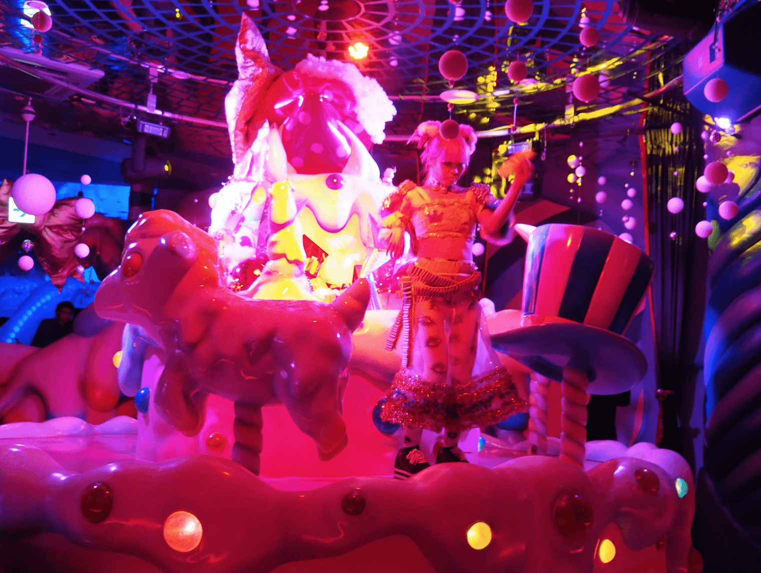 Weird Japanese Themed Cafes