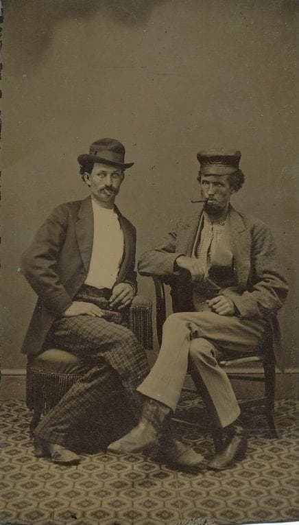 15 Creepy Old West Photos That Show the Dark Side of Cowboys