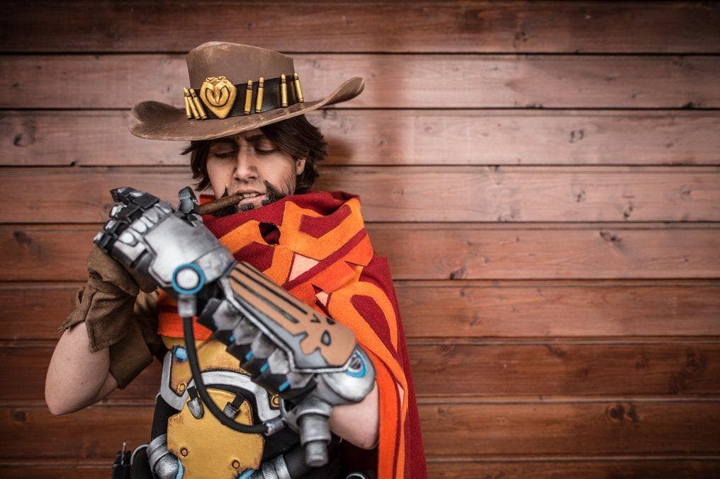 25 Awesome Genderbend Overwatch Cosplays