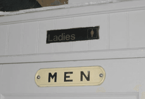 28 Confusing Signs That Can't Make Up Their Damn Mind