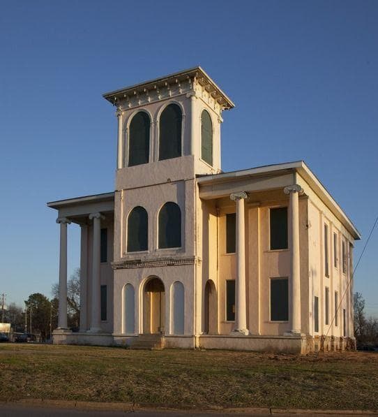 American Plantation Ghost Stories That'll Terrify You