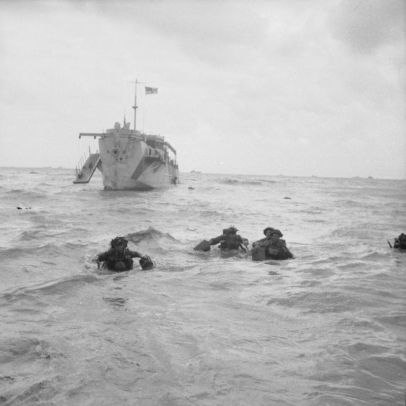 23 Rarely Seen Photos From D-Day That Will Change Your Idea Of WWII