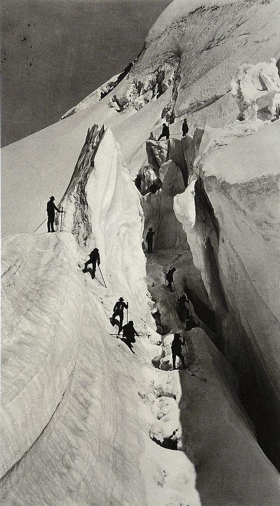 25 Badass Photos Of Old Timey Mountain Climbers
