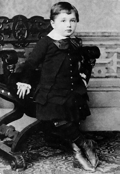 15 Weird Facts You Probably Didn't Know About Albert Einstein