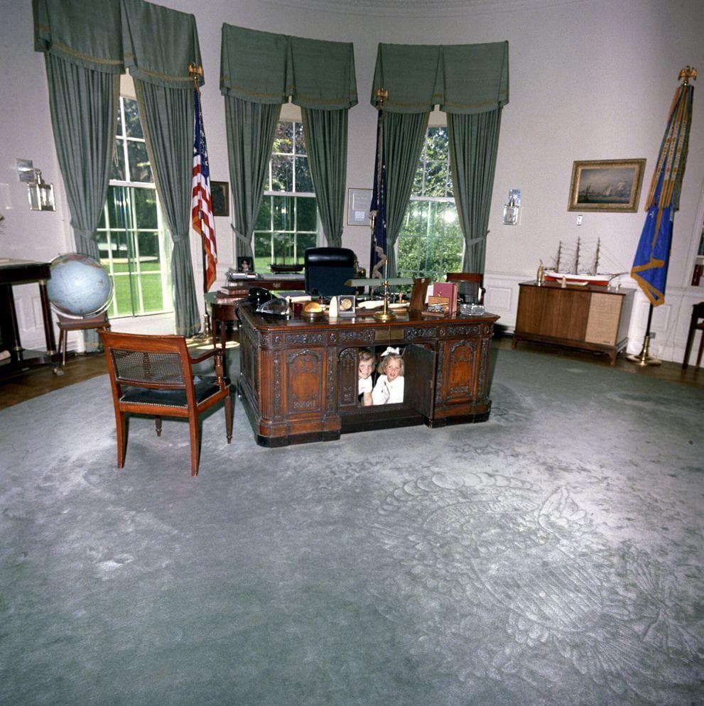 19 Oval Office Photos From Different US Presidencies