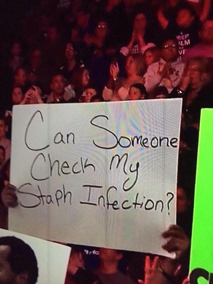 The 28 Funniest WWE Fan Signs Ever