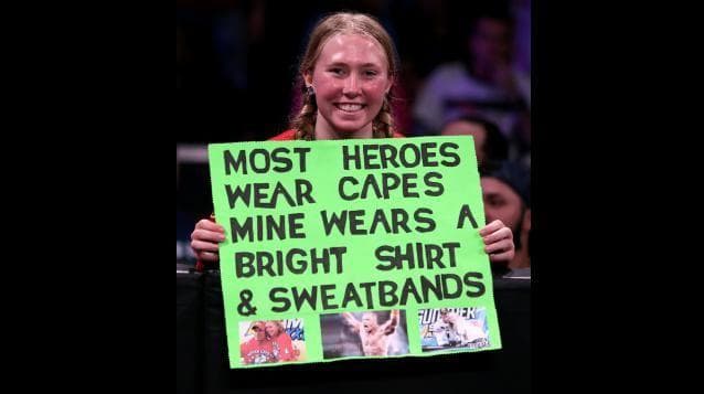 The 28 Funniest WWE Fan Signs Ever
