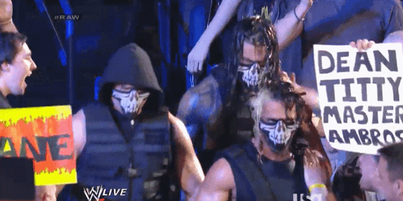 The 28 Funniest WWE Fan Signs Ever