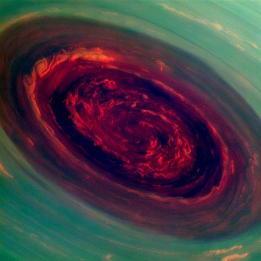 16 New Pictures of Saturn That Are Simply Breathtaking
