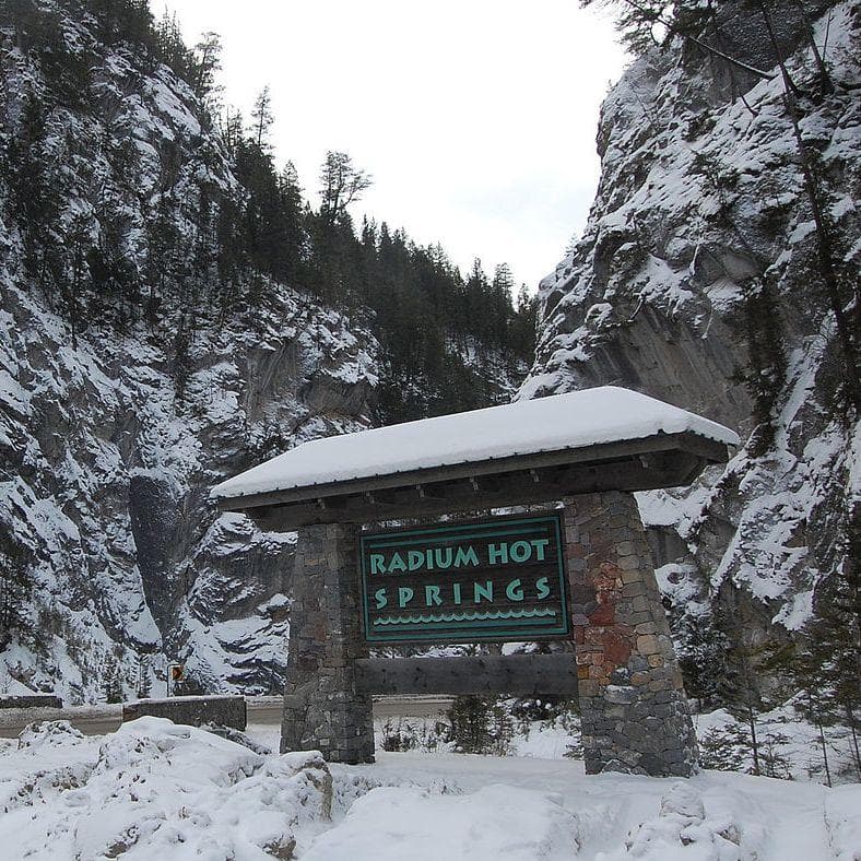 Horrific 20th Century Quack Medical Devices That Contained Radium