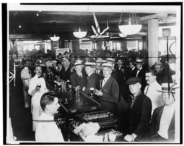 24 Photos Of Bars Around The Turn Of The 20th Century