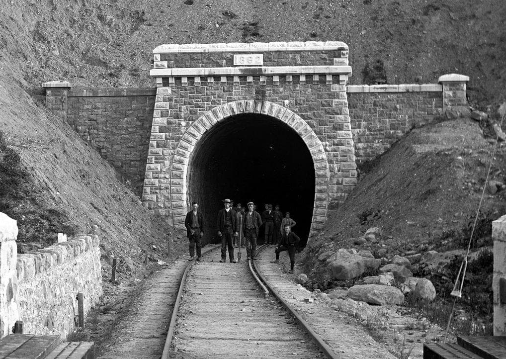 Horrifying Facts About Phineas Gage - The Man Who Impaled His Brain