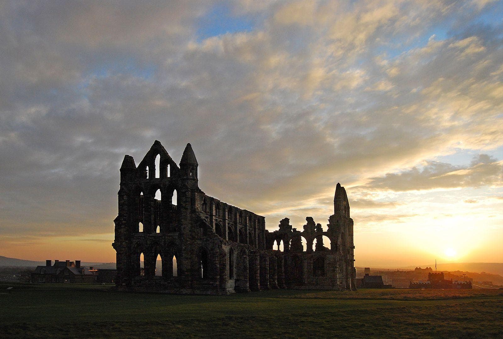 17 Famous Ghosts With The Most Horrific Origin Stories