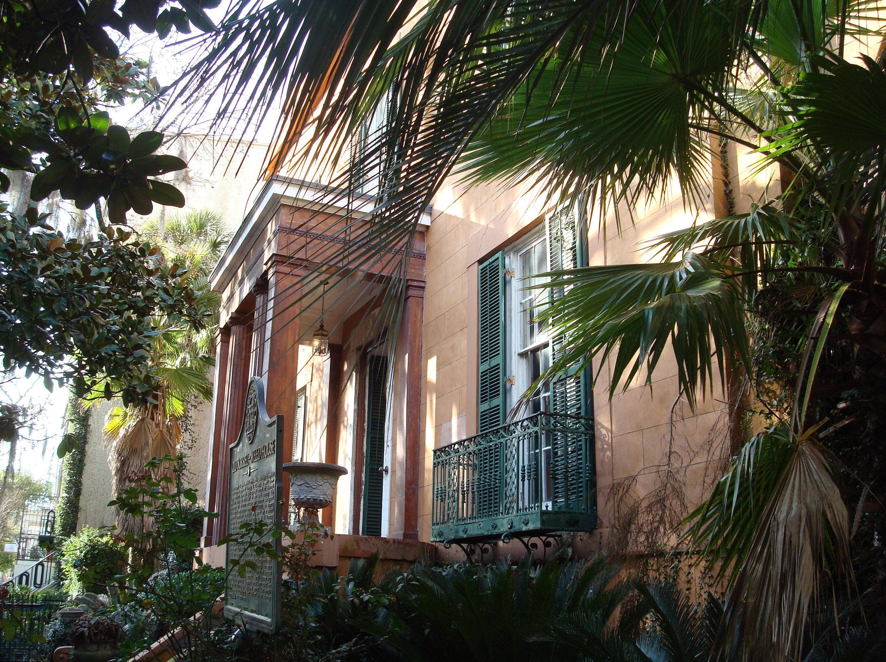 18 Savannah, Georgia Ghost Stories That Will Haunt You