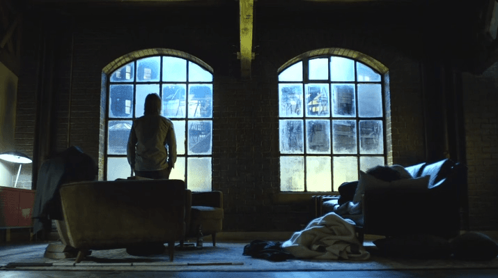 TV Characters Way Too Poor To Realistically Afford Their Lifestyles