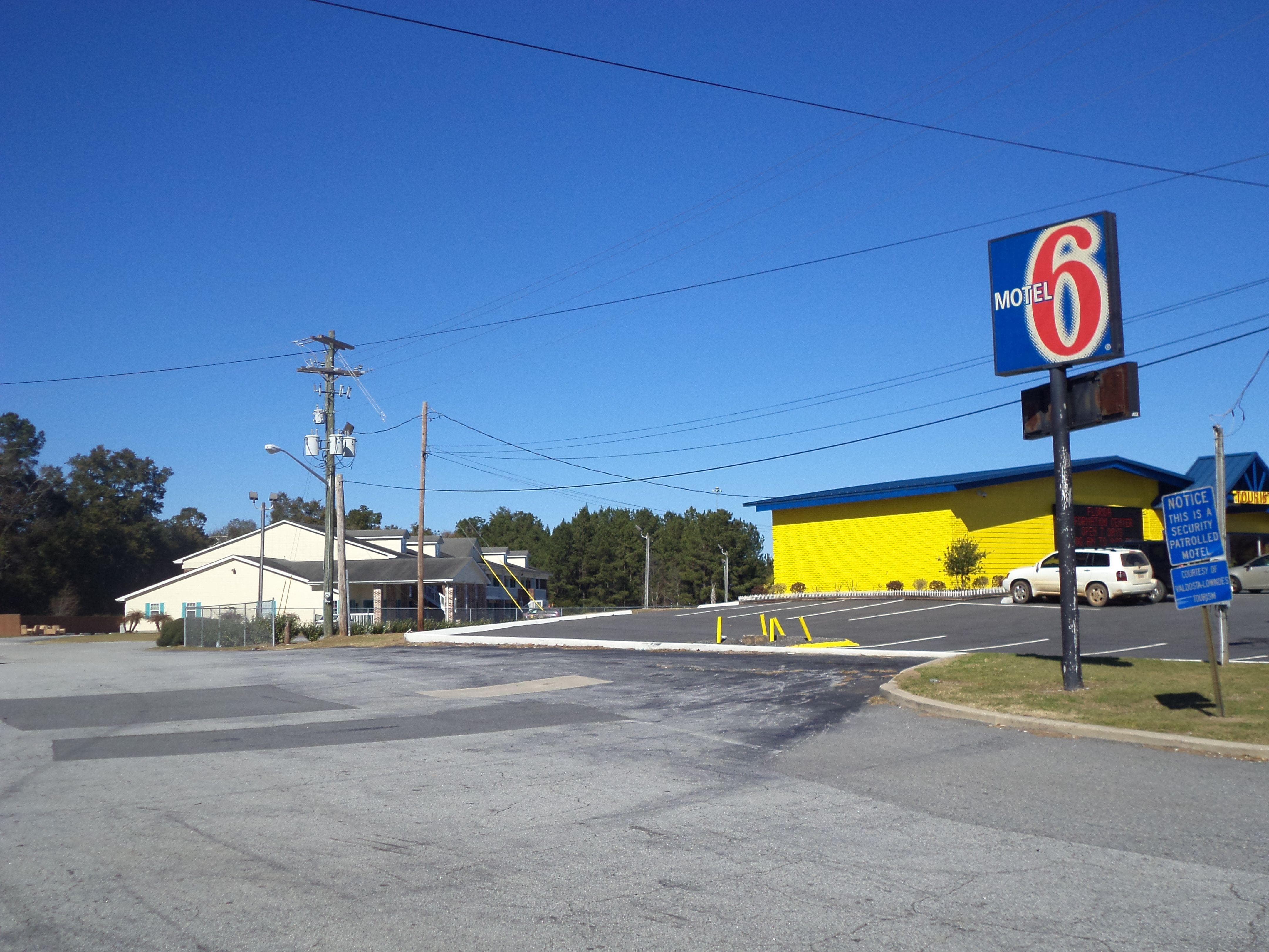 The 14 Creepiest Motel Ghost Stories Ever Told