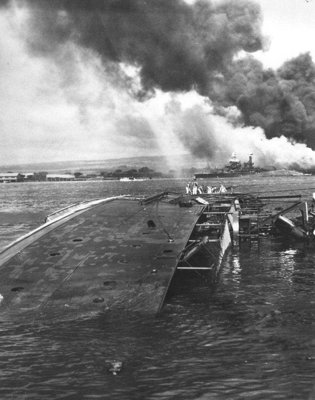 21 Grim Pictures From The Aftermath Of Pearl Harbor