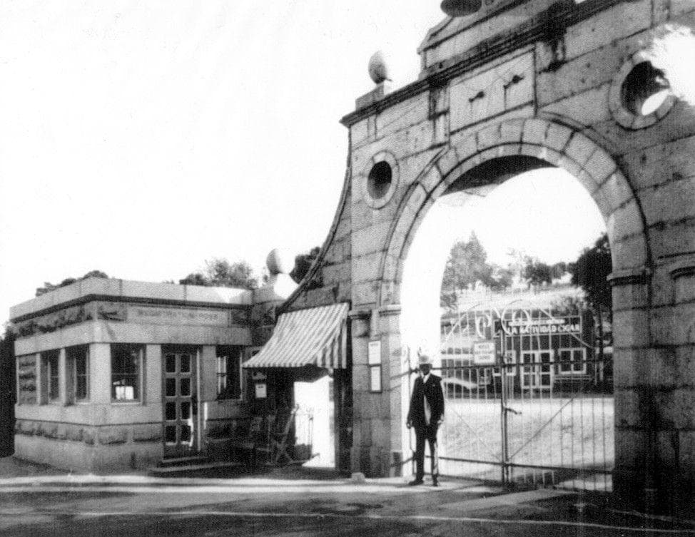 31 Historic Photos of California's Toughest Prisons
