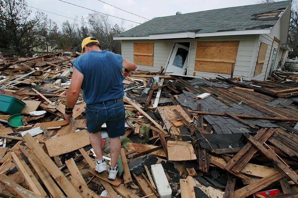 28 Sad Pictures Of Hurricane Katrina's Aftermath