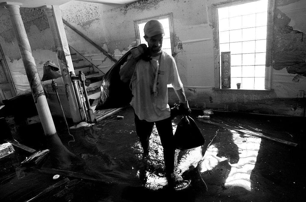 28 Sad Pictures Of Hurricane Katrina's Aftermath