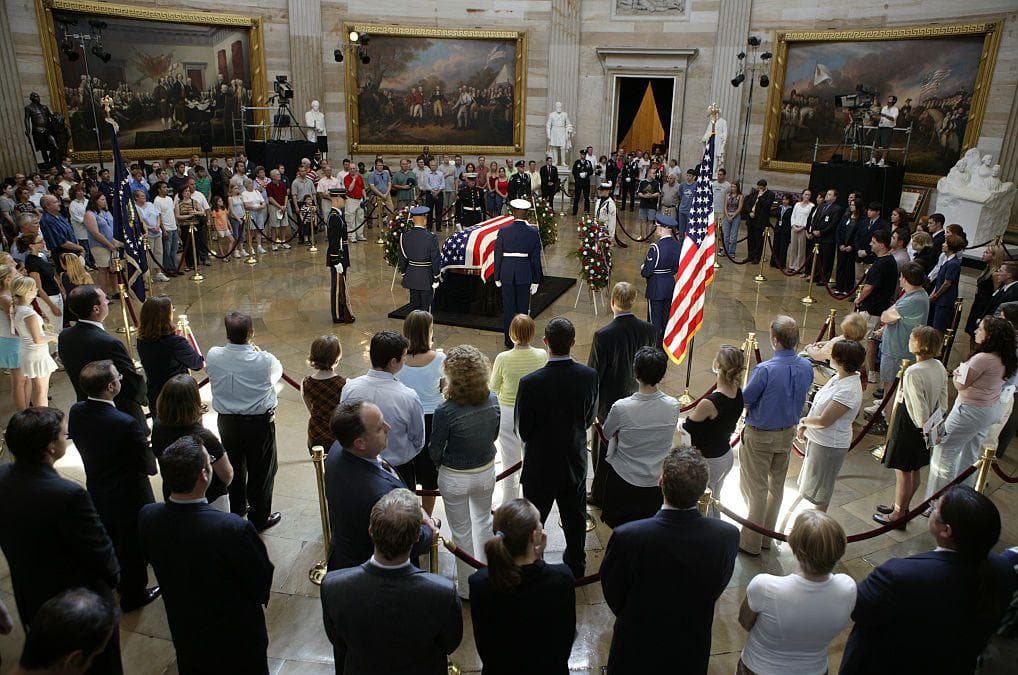 24 Somber Photos Of US Presidential Funerals