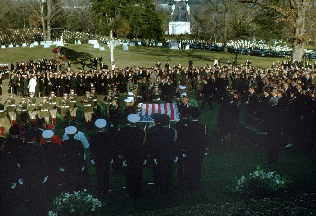 24 Somber Photos Of US Presidential Funerals