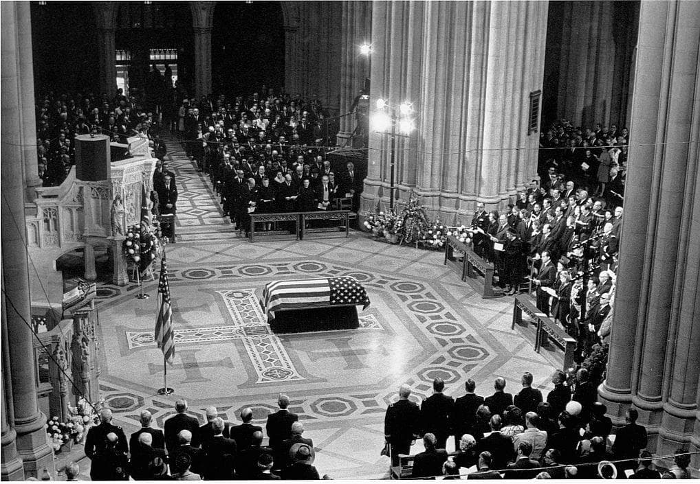 24 Somber Photos Of US Presidential Funerals